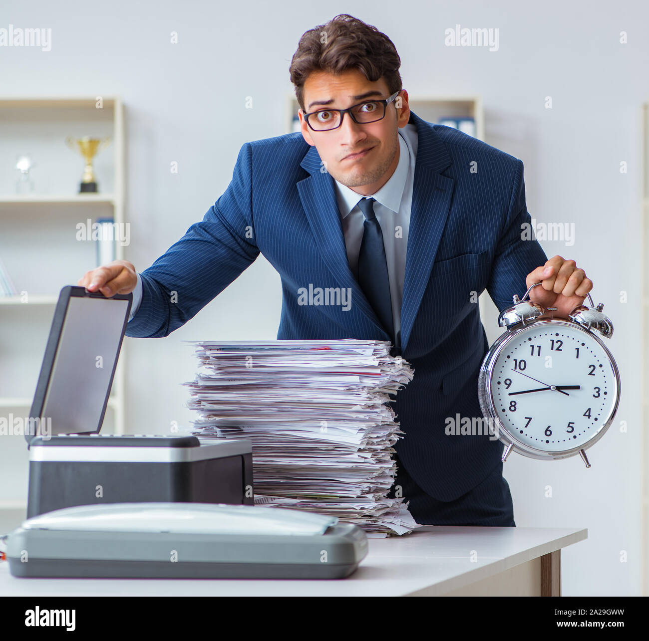 Making copies in office hi-res stock photography and images - Alamy
