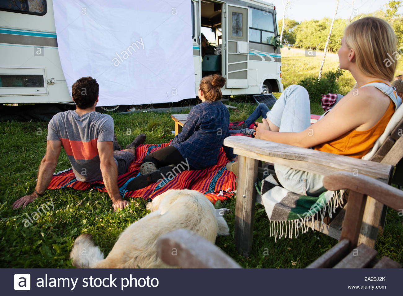 Group watching movie outside hi-res stock photography and images - Alamy