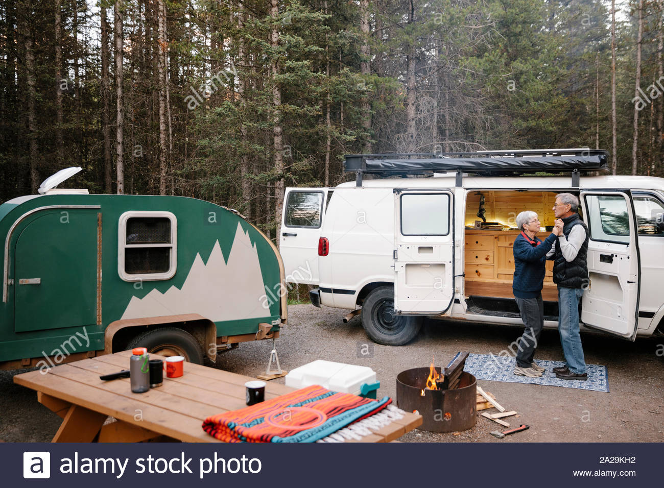 Camper van full of people hi-res stock photography and images - Alamy