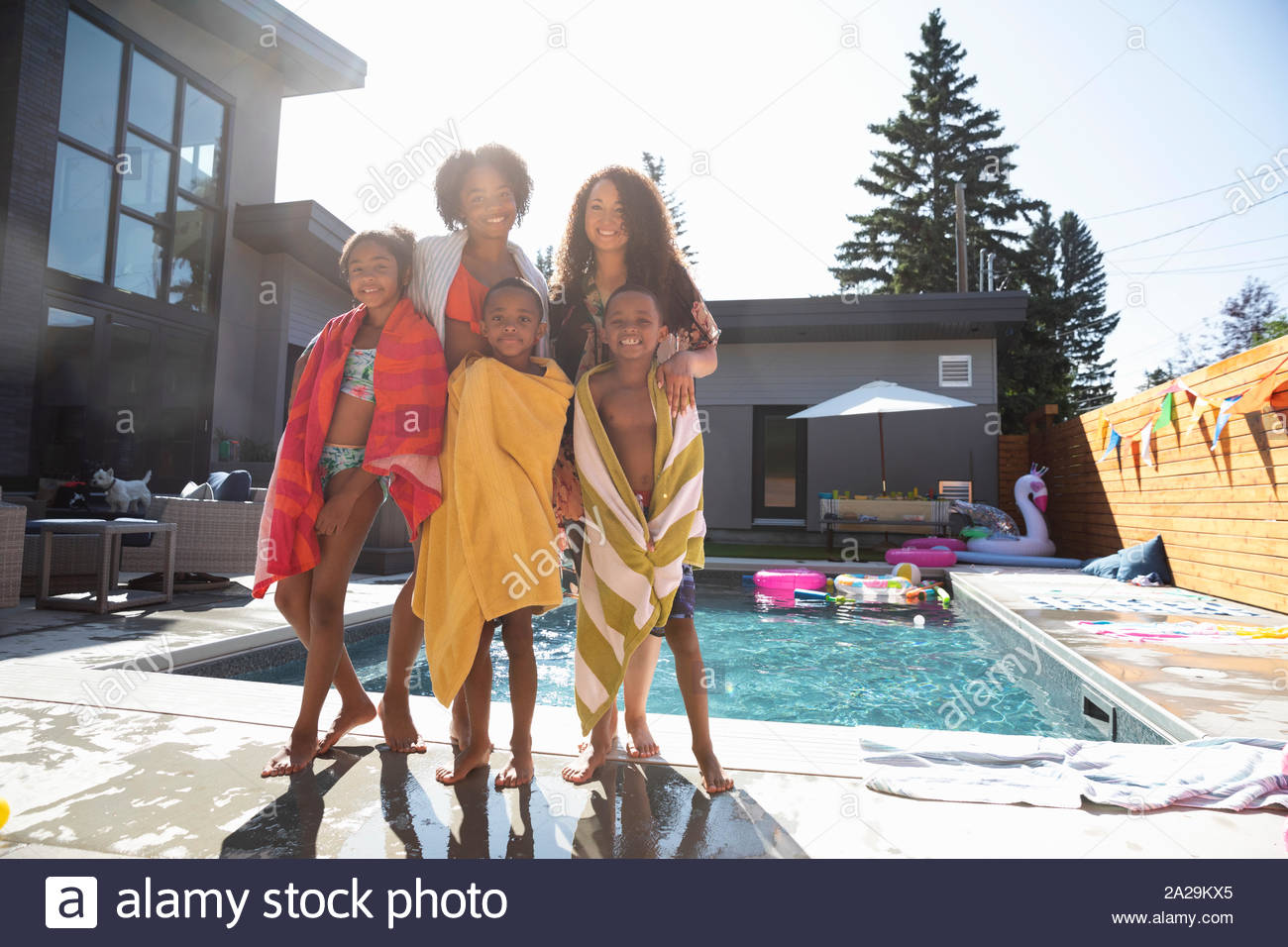 Teenager family hair hi-res stock photography and images - Alamy
