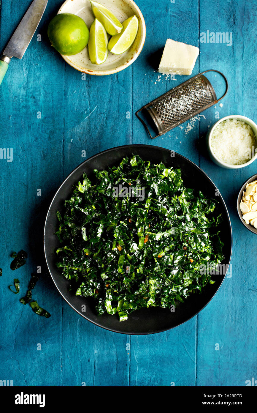Toasted Sesame Kale Salad Stock Photo - Alamy