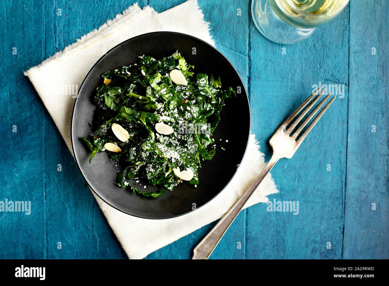 Toasted Sesame Kale Salad Stock Photo - Alamy