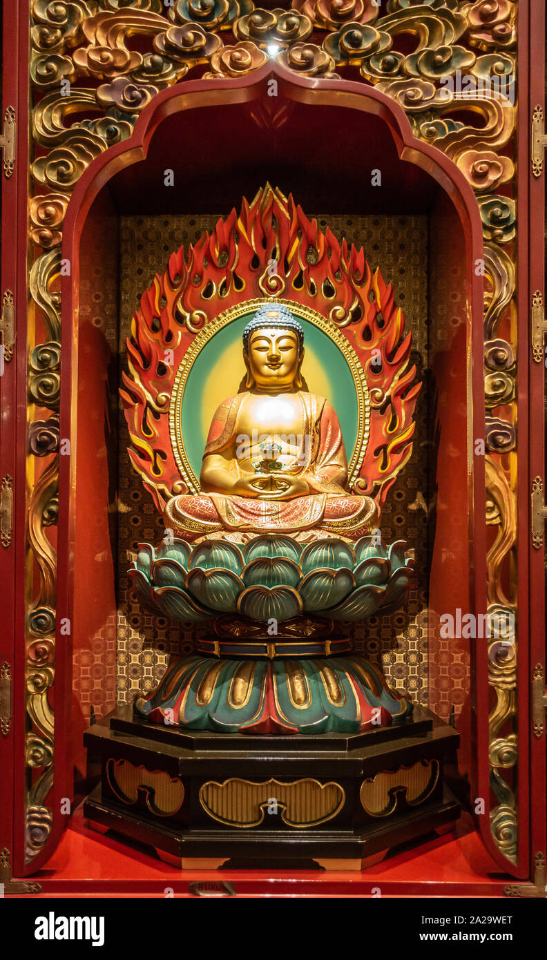 Singapore - March 22, 2019: Buddha Tooth Relic Temple in Chinatown ...