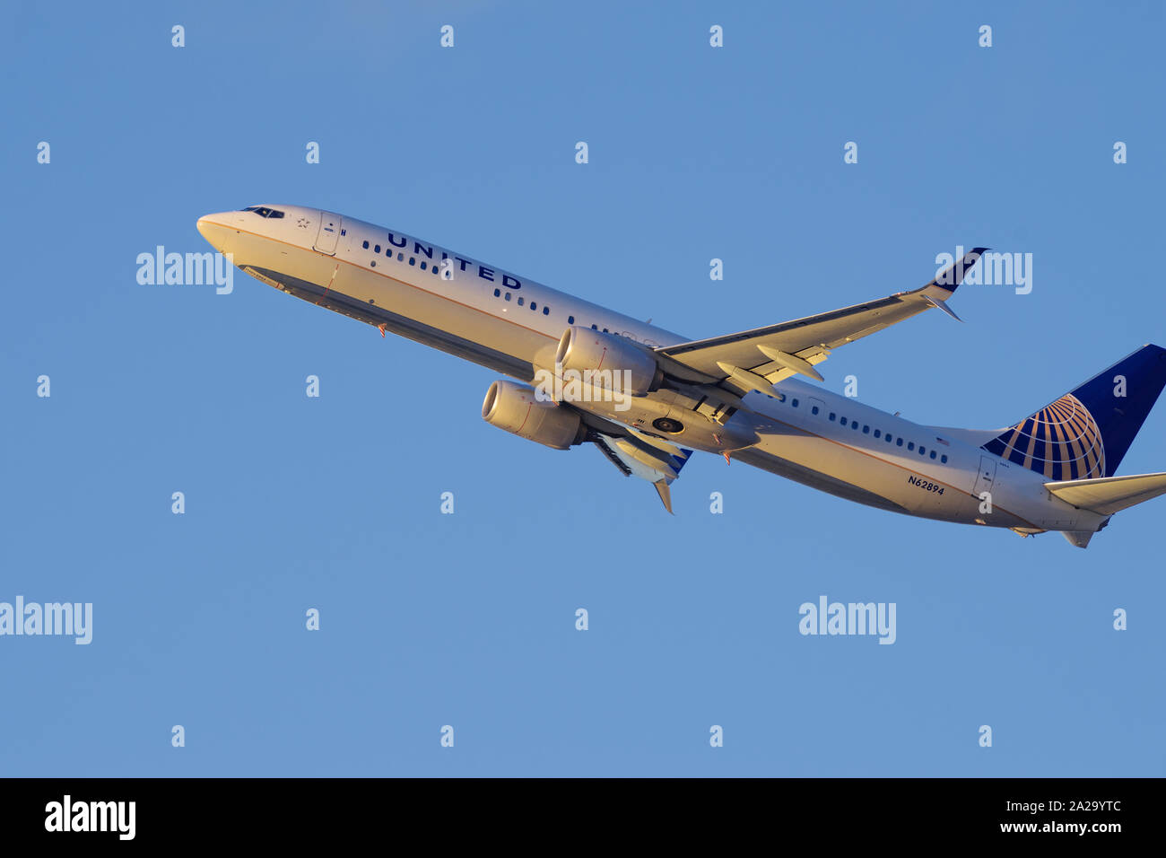 Plane departing los angeles international airport hi-res stock ...