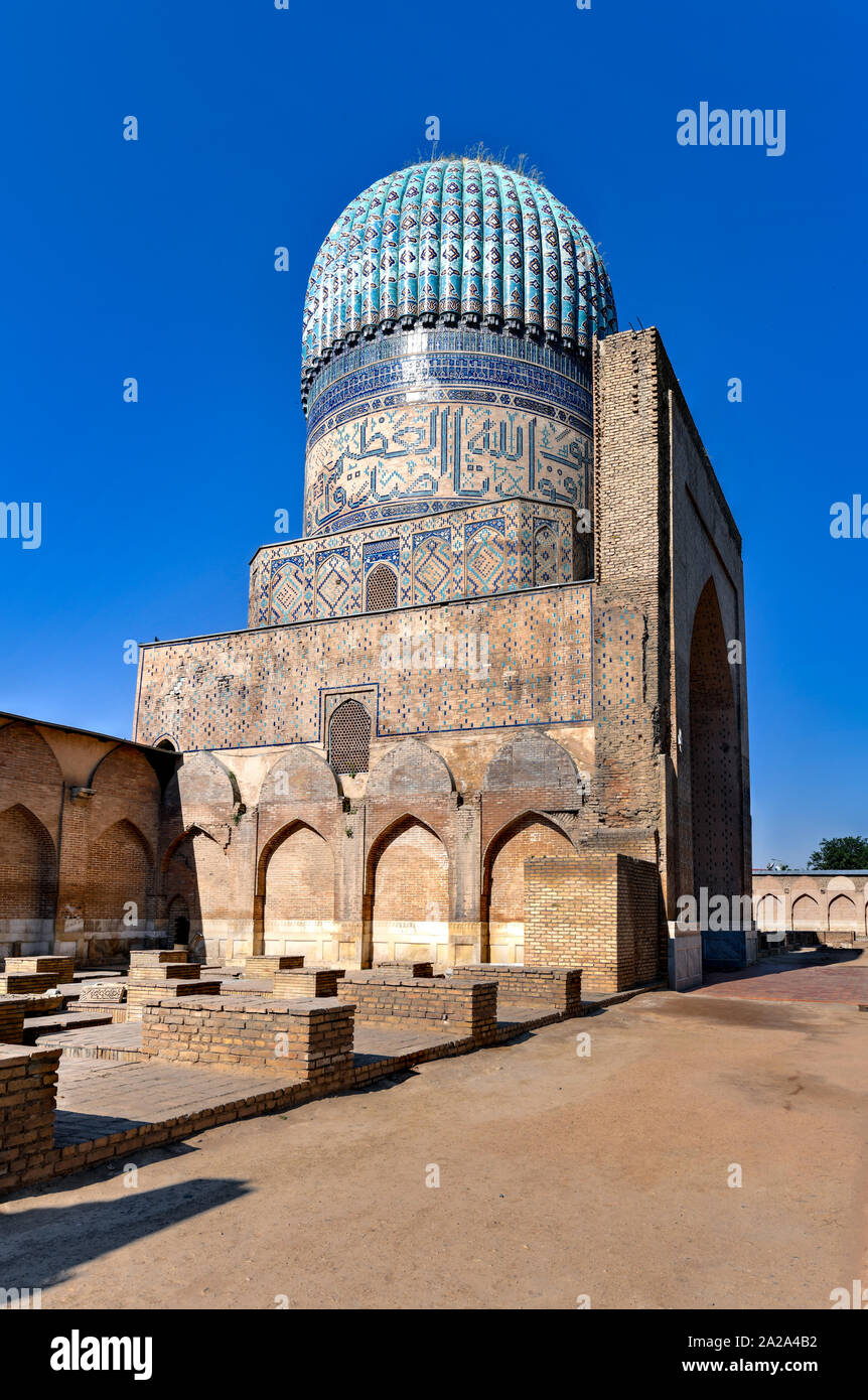 Bibi Khanym Mosque in Samarkand, Uzbekistan. In the 15th century it was ...