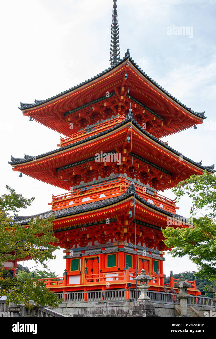 Three story pagoda kiyomizudera temple kyoto hi-res stock photography ...