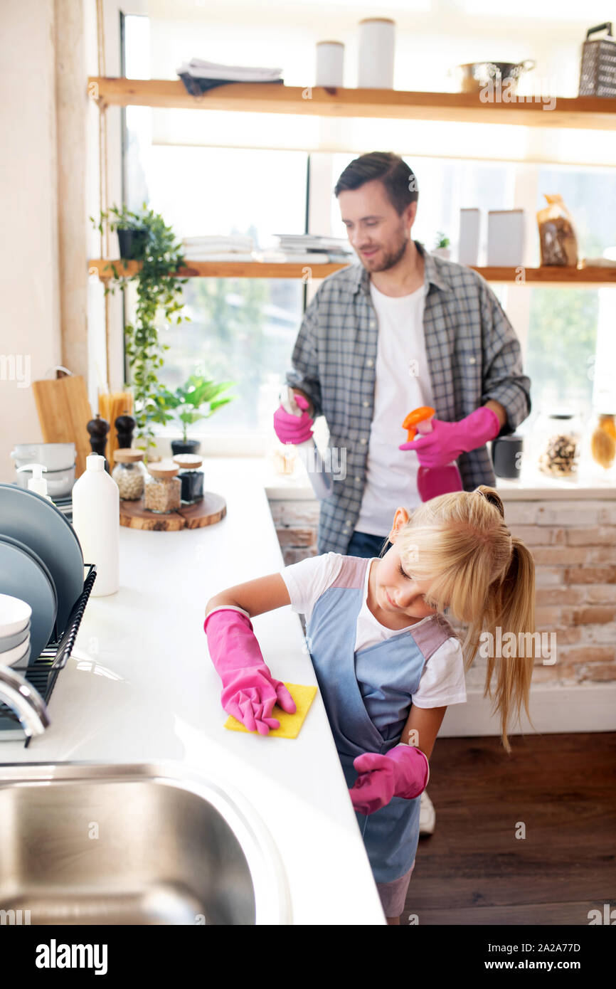 Father daughter cleaning hi-res stock photography and images - Alamy