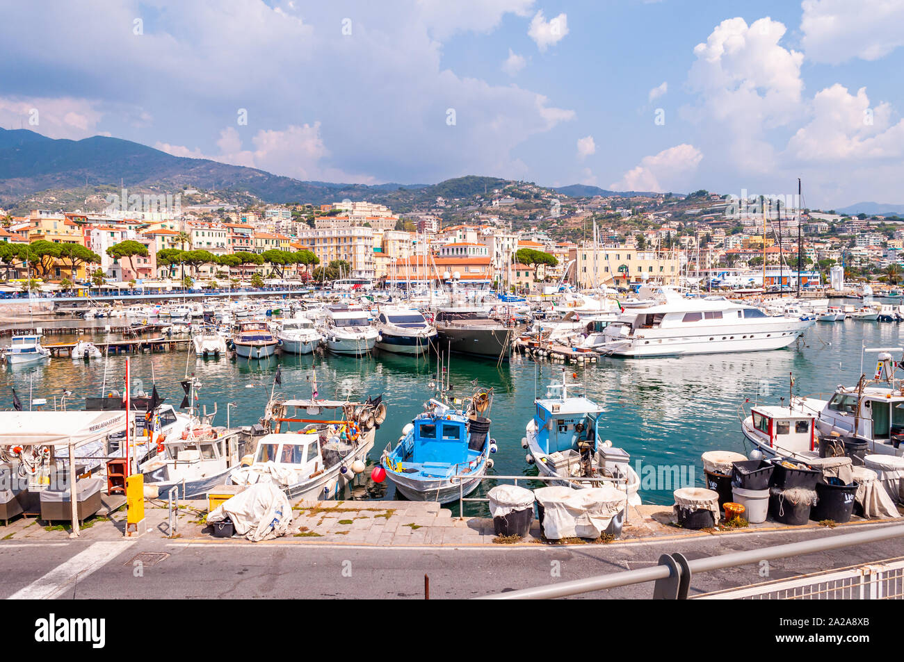 Fishing boats at san remo hi-res stock photography and images - Alamy