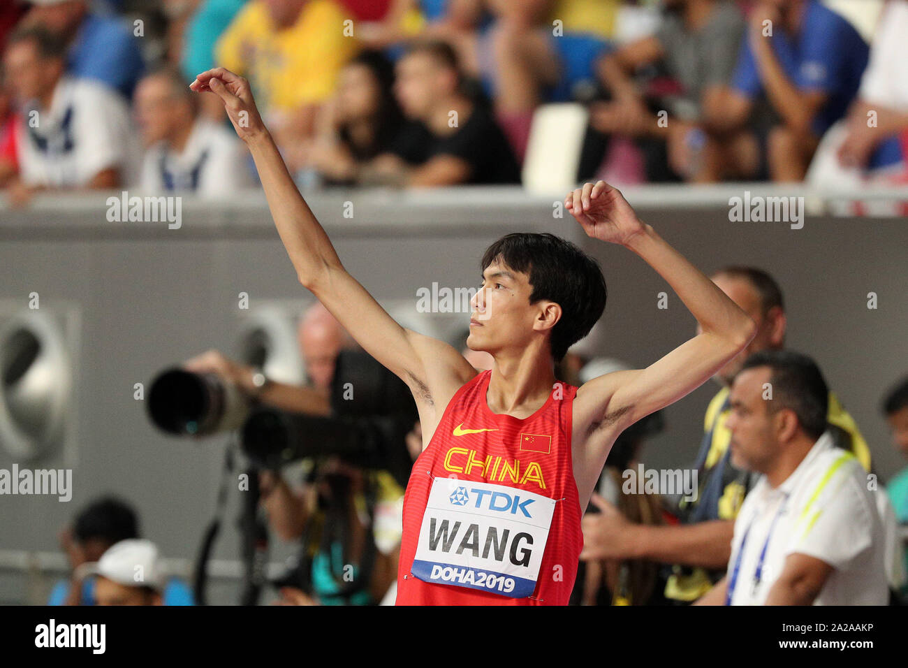 Doha, Qatar. 1st Oct, 2019. Wang Yu of China prepares during the men's ...
