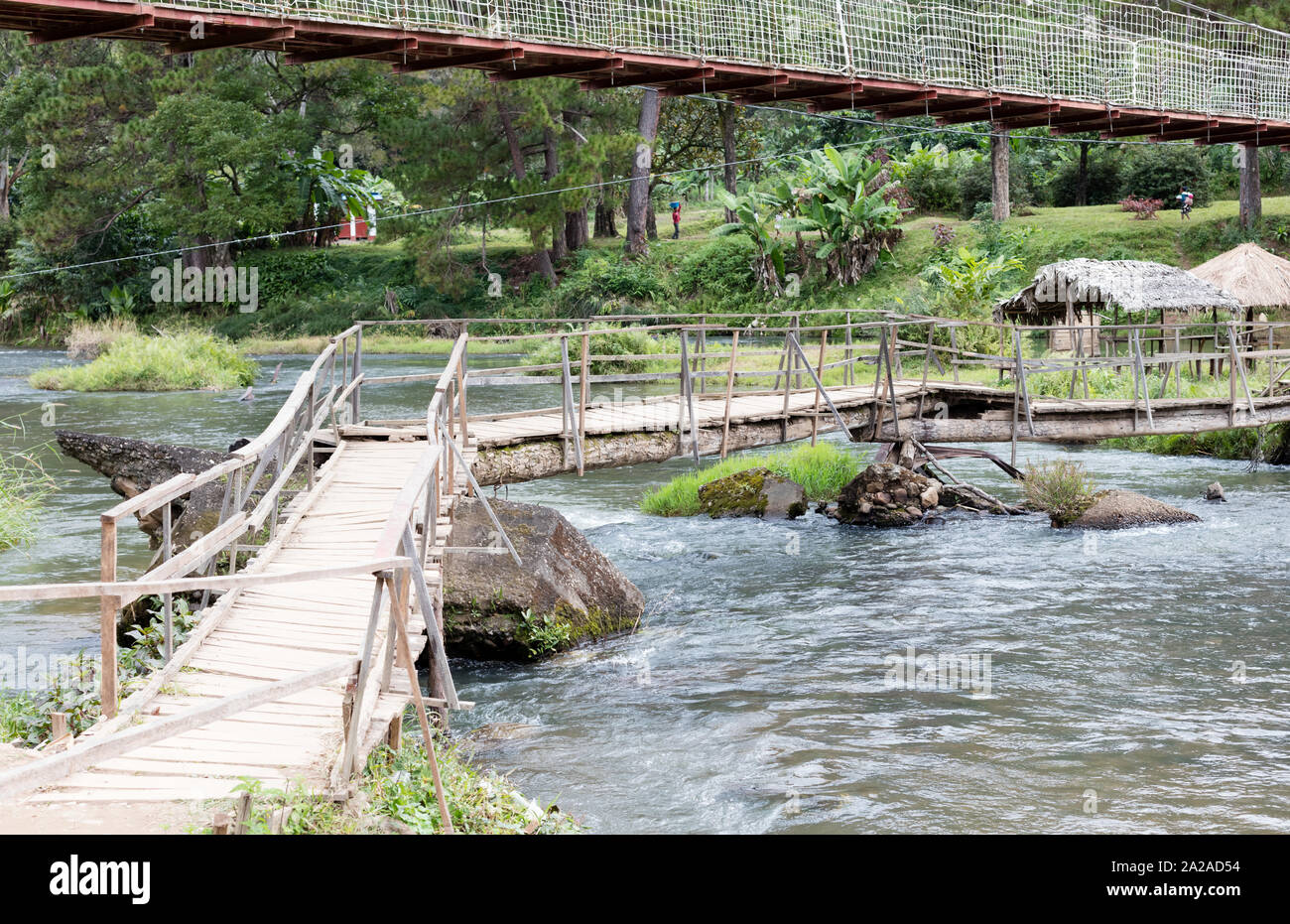 Instable bridge hi-res stock photography and images - Alamy