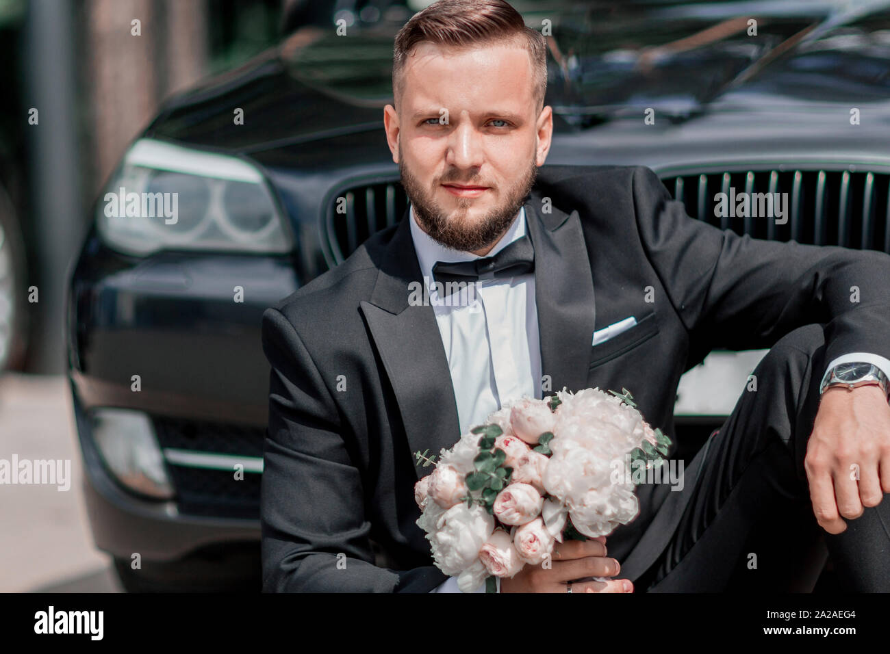Romantic couple in car hi-res stock photography and images - Alamy