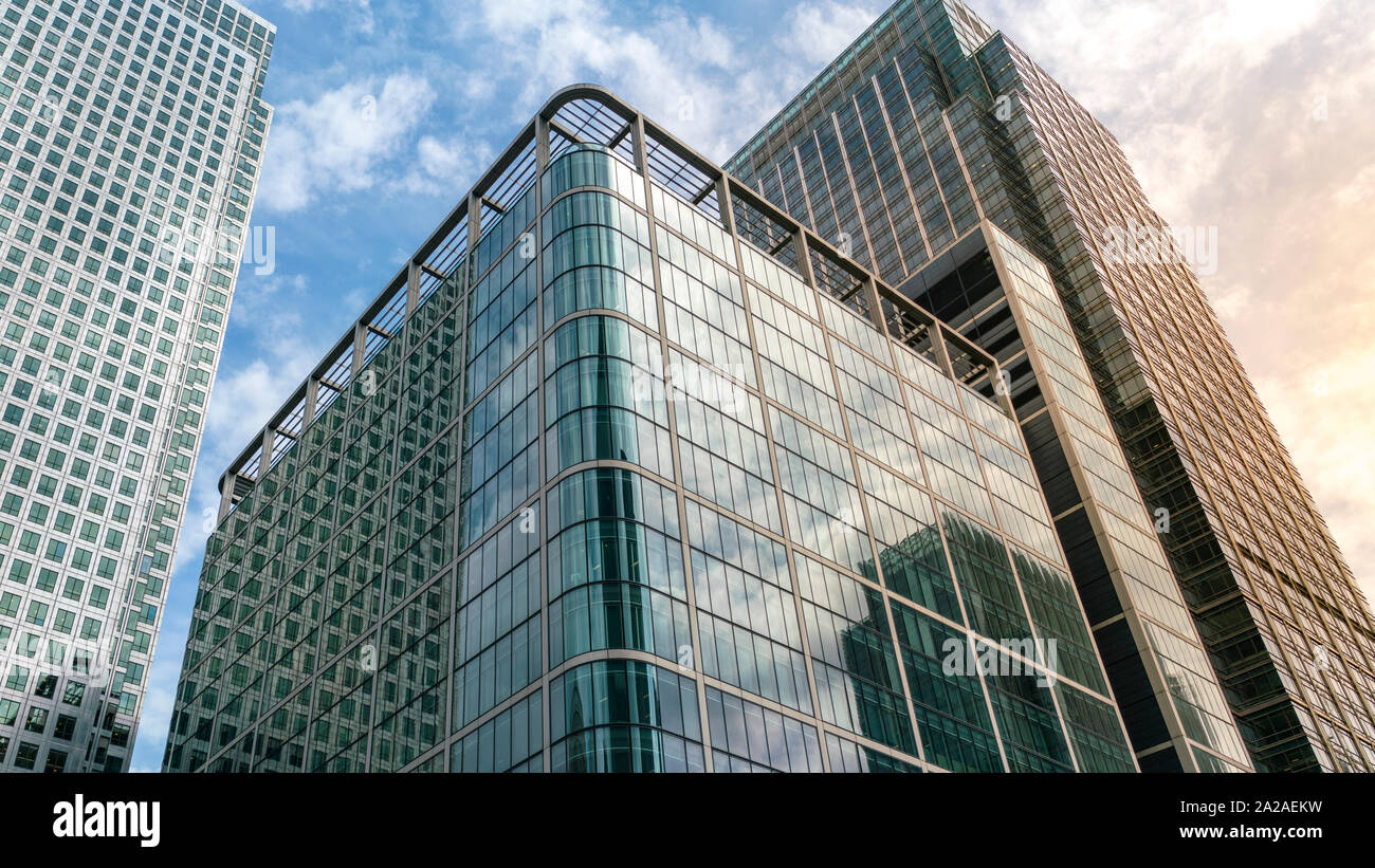 Tall glass fronted city hi-res stock photography and images - Alamy