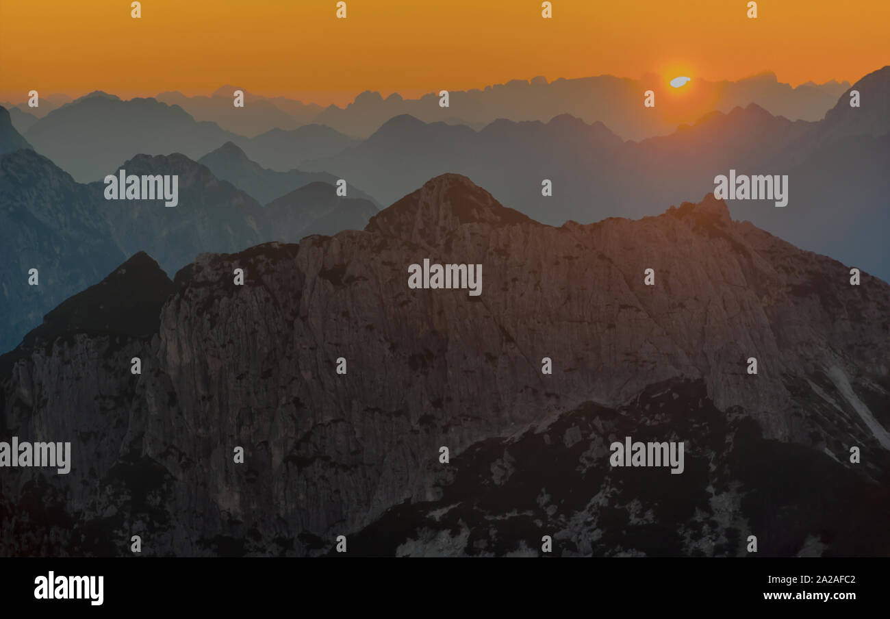 Alpine range hi-res stock photography and images - Alamy