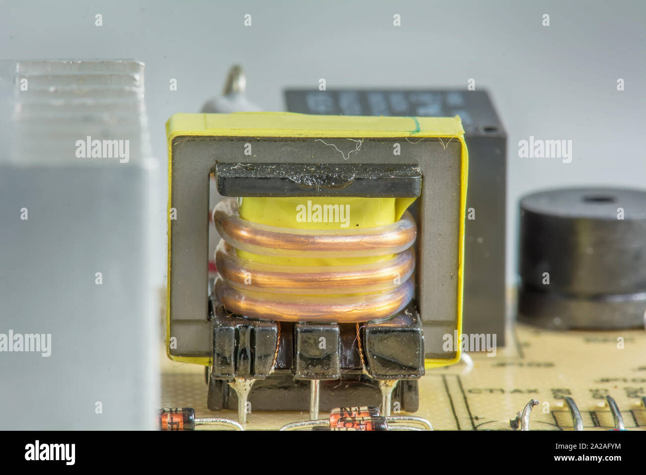 Uninterruptible power supply circuit hi-res stock photography and ...