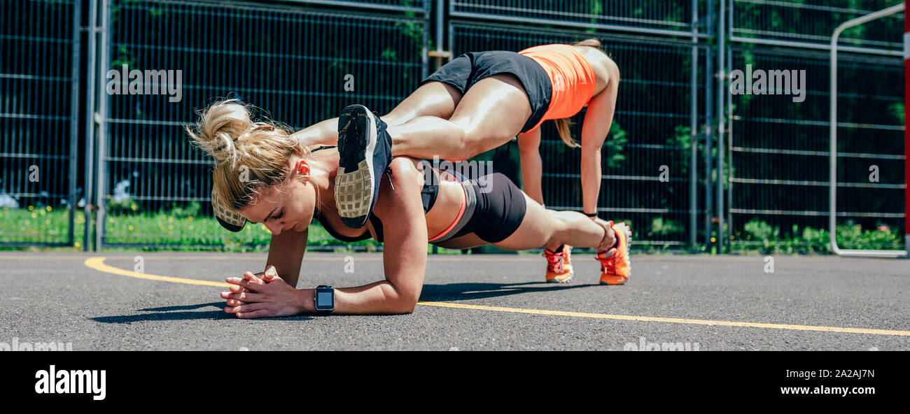 Female training partner hi-res stock photography and images - Alamy