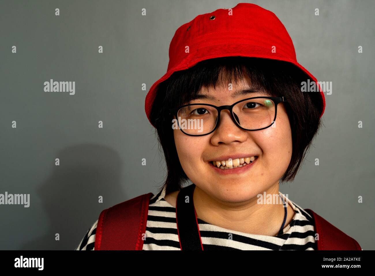 Tourist wearing chinese hat hi-res stock photography and images - Alamy