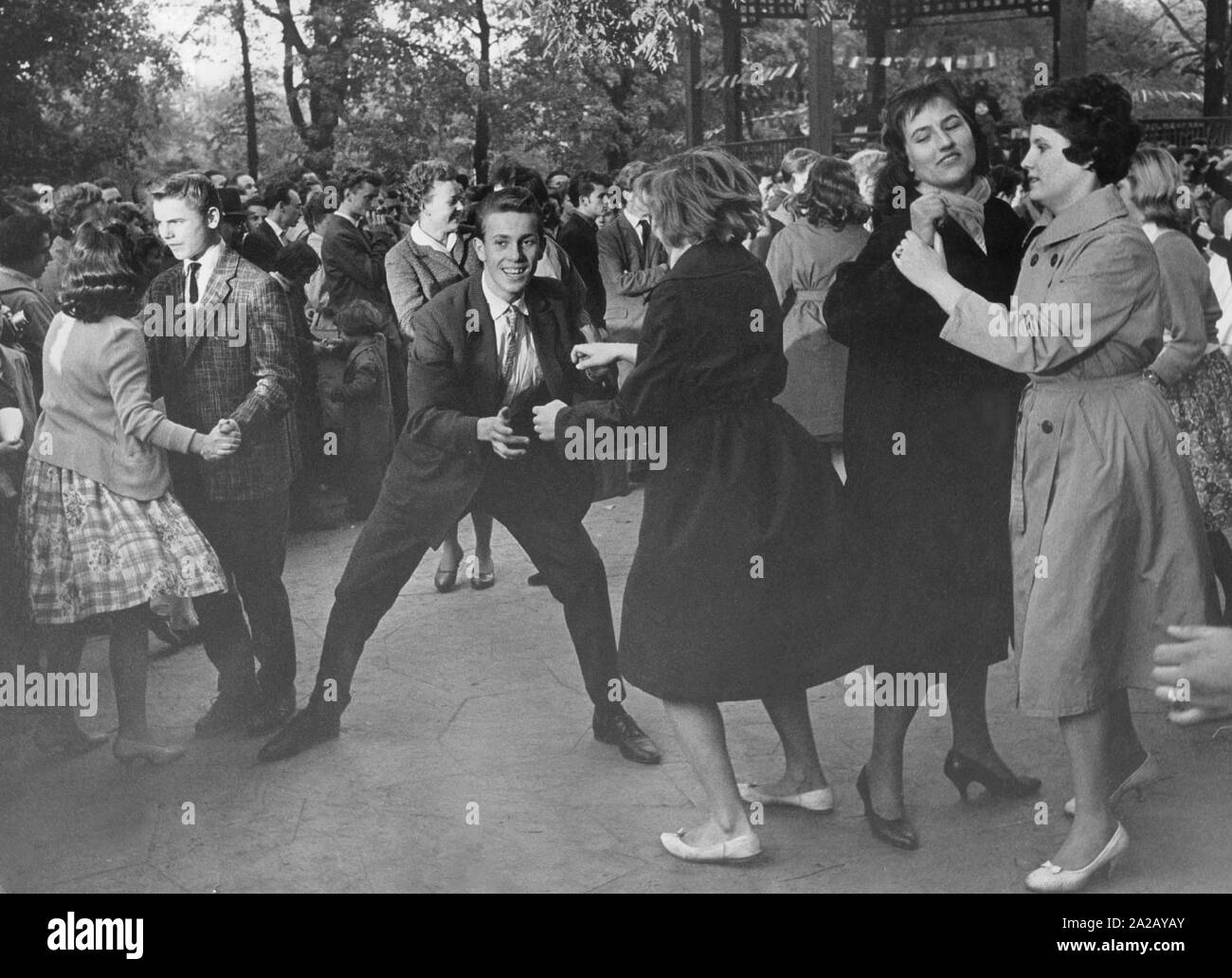 Vintage carnival dance hi-res stock photography and images - Alamy