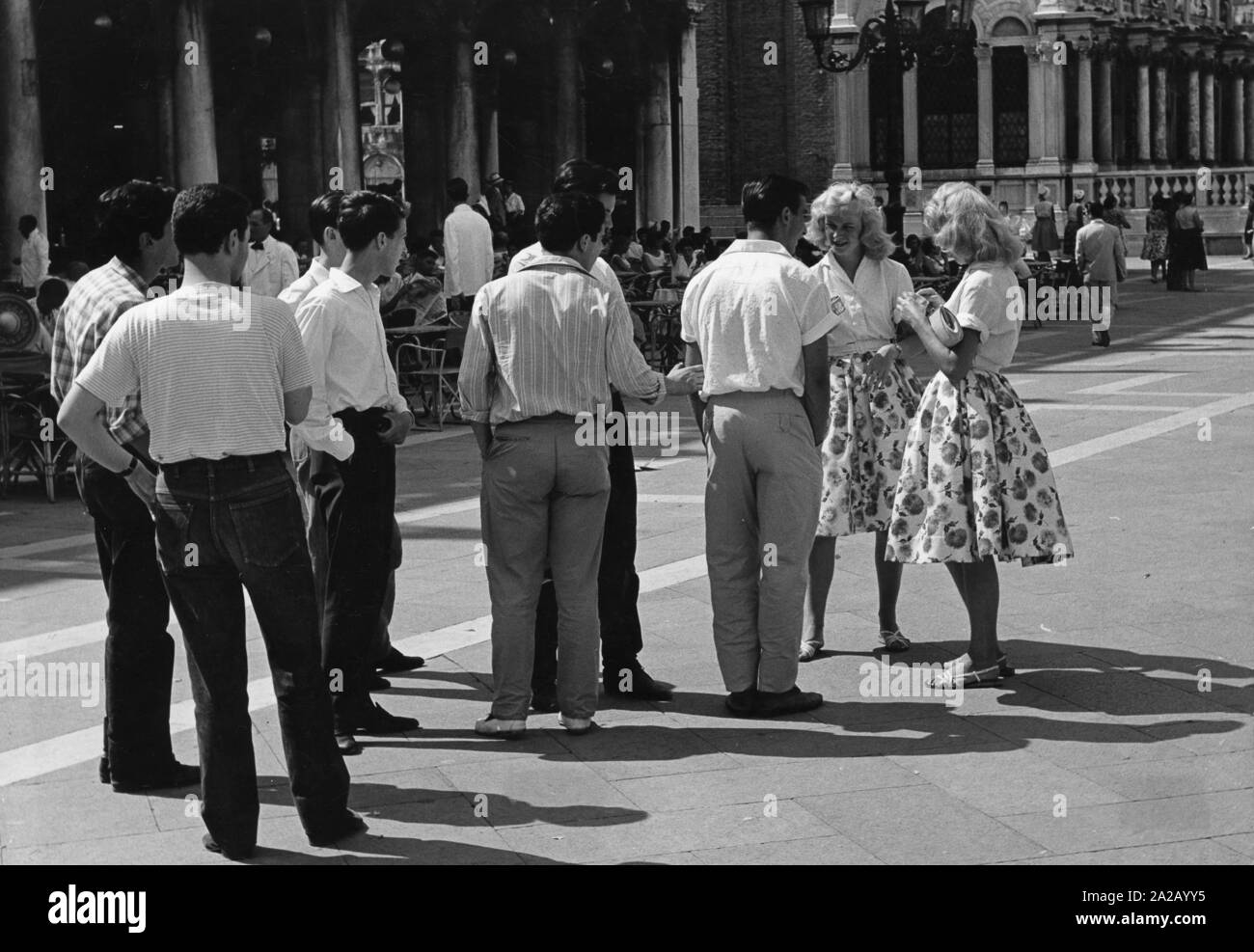 Foreign men hi-res stock photography and images - Alamy