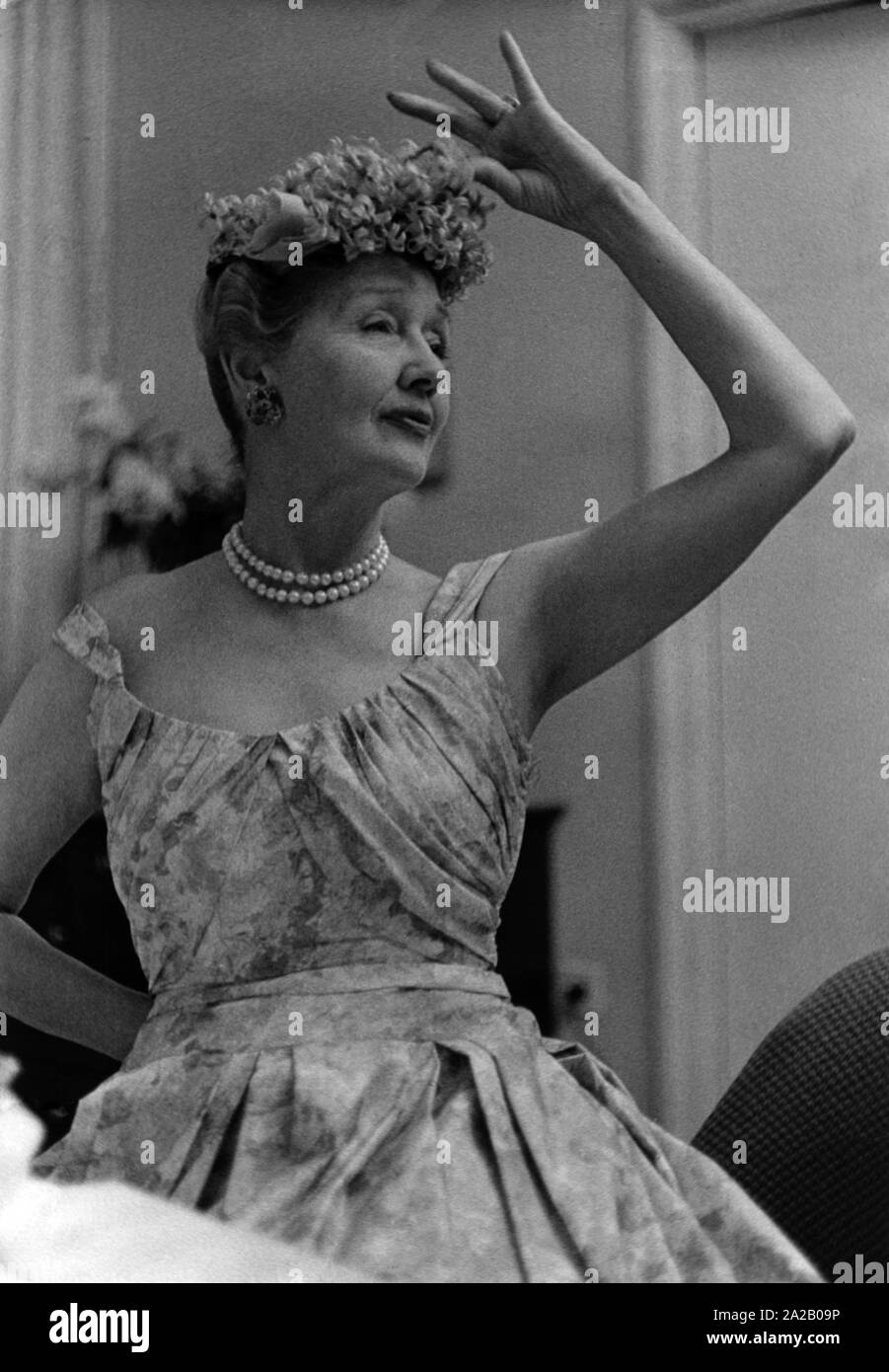 Hedda Hopper, a gossipmonger Stock Photo - Alamy
