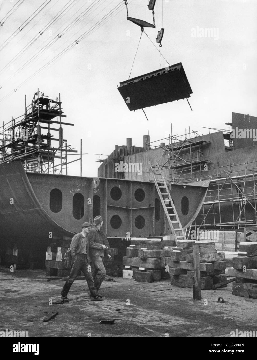 Work in the Warnow shipyard in Rostock Stock Photo - Alamy