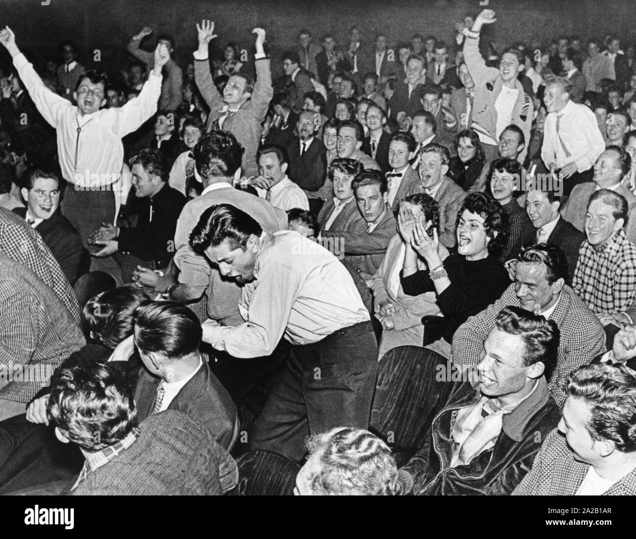 1950s population hi-res stock photography and images - Alamy