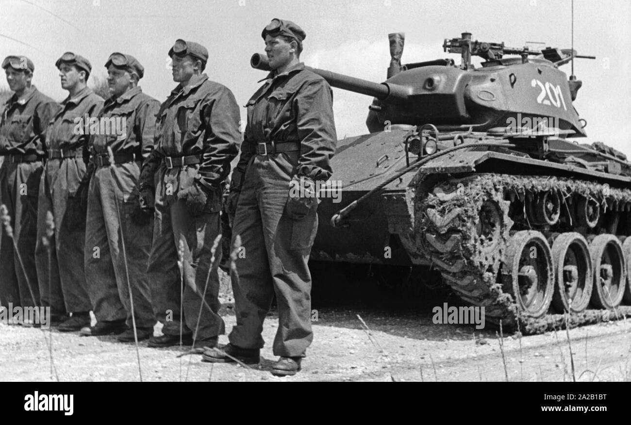 Austrian armed forces hi-res stock photography and images - Alamy