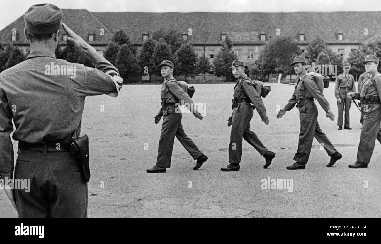 Austrian armed forces hi-res stock photography and images - Alamy