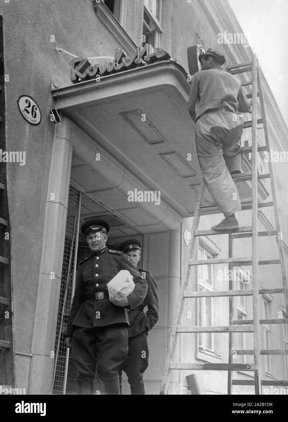 Soviet army 1950s hi-res stock photography and images - Alamy