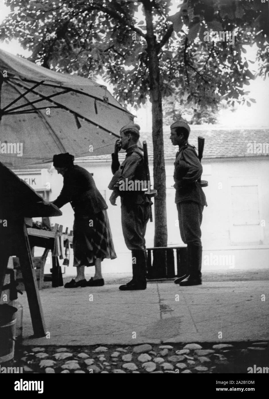 Soviet army 1950s hi-res stock photography and images - Alamy