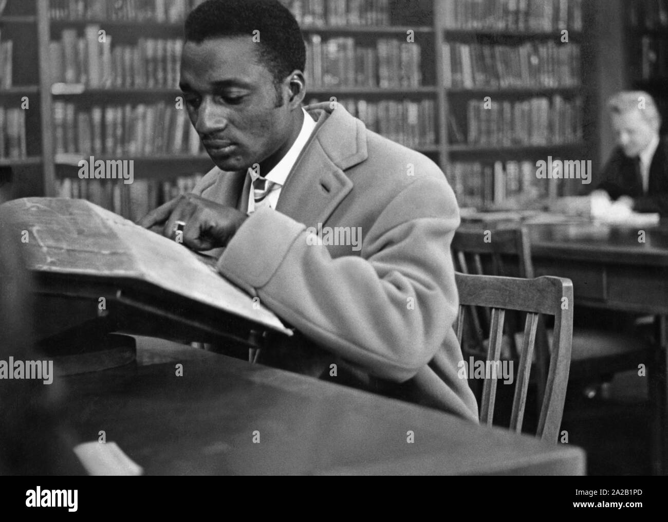 Library african Black and White Stock Photos & Images - Alamy