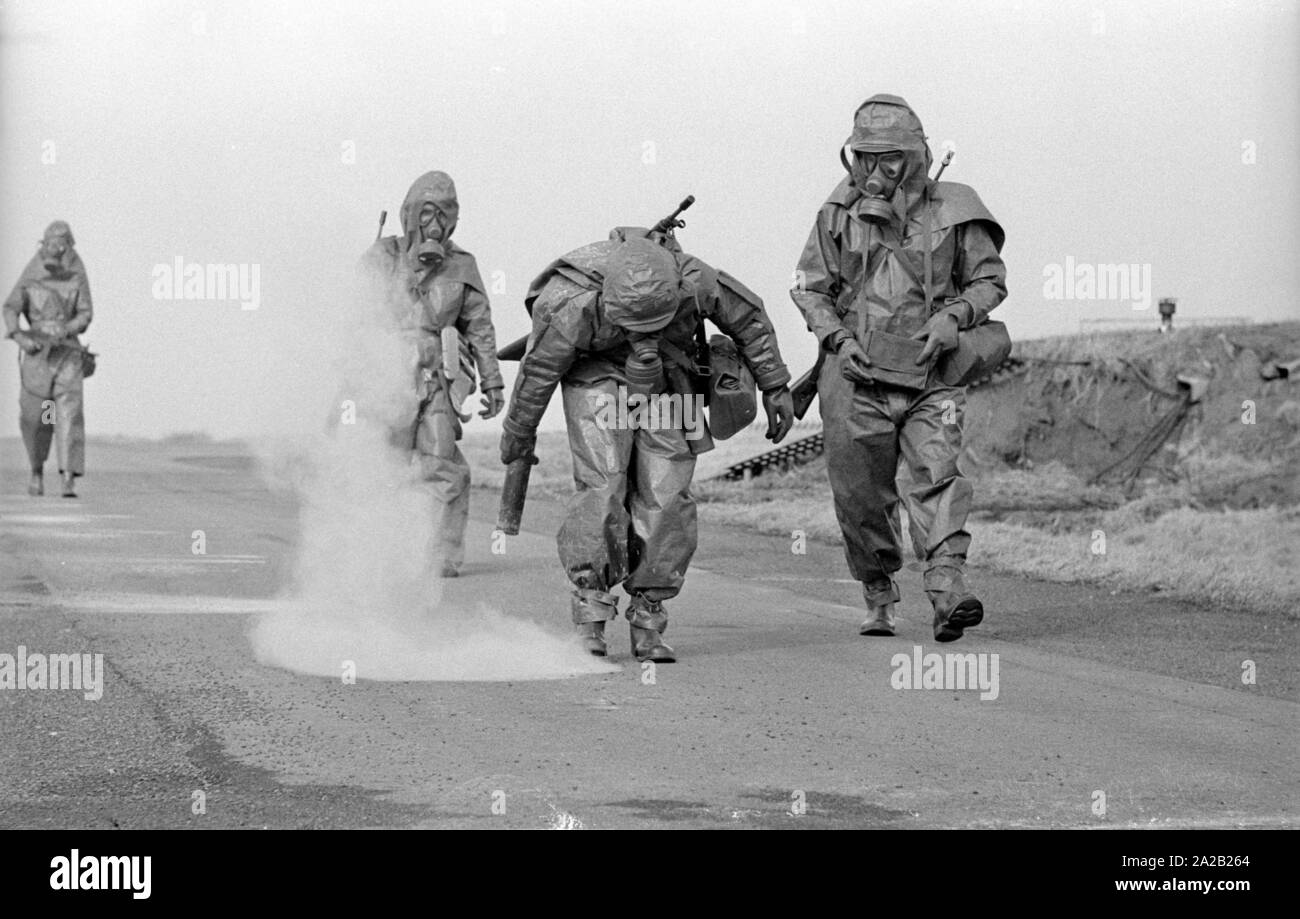 Photo series made during a visit to a unit of the Bundeswehr at ...
