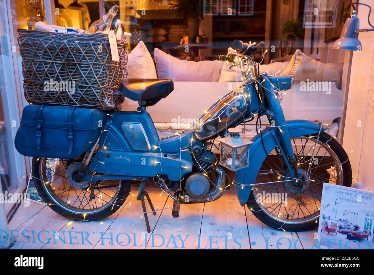 Shopping with moped hi-res stock photography and images - Alamy