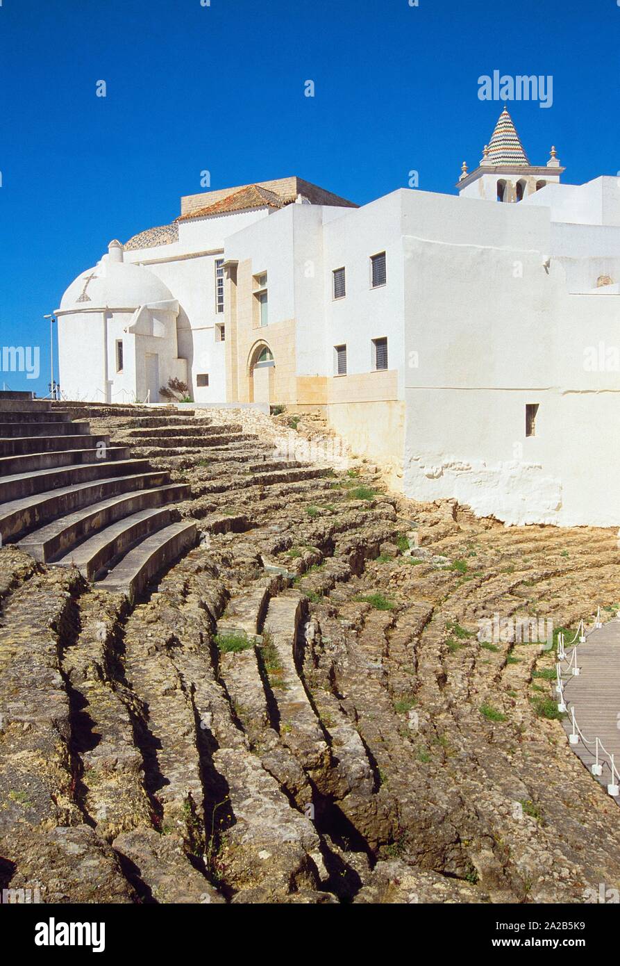 Roman theatre of cadiz hi-res stock photography and images - Alamy