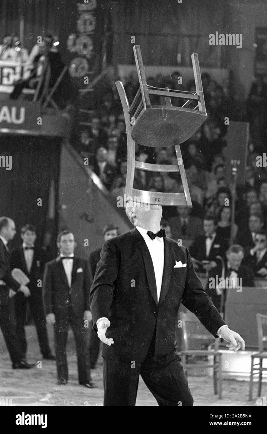 Actor Gert Froebe performs in the charity television show "Die Goldene ...