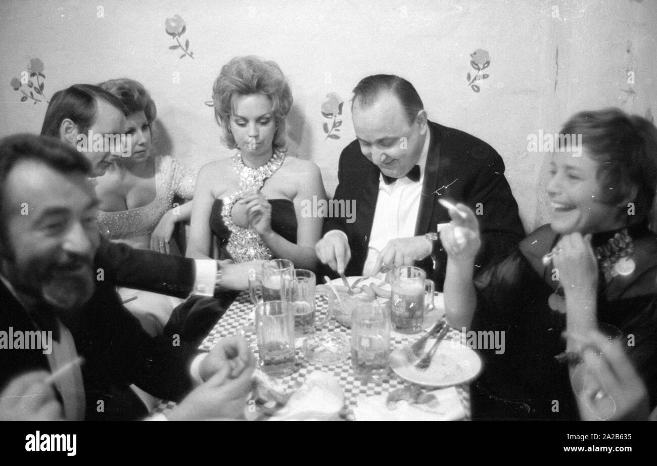 Barbara Valentin, real name Uschi, Ursula Ledersteger, at the Film Ball ...