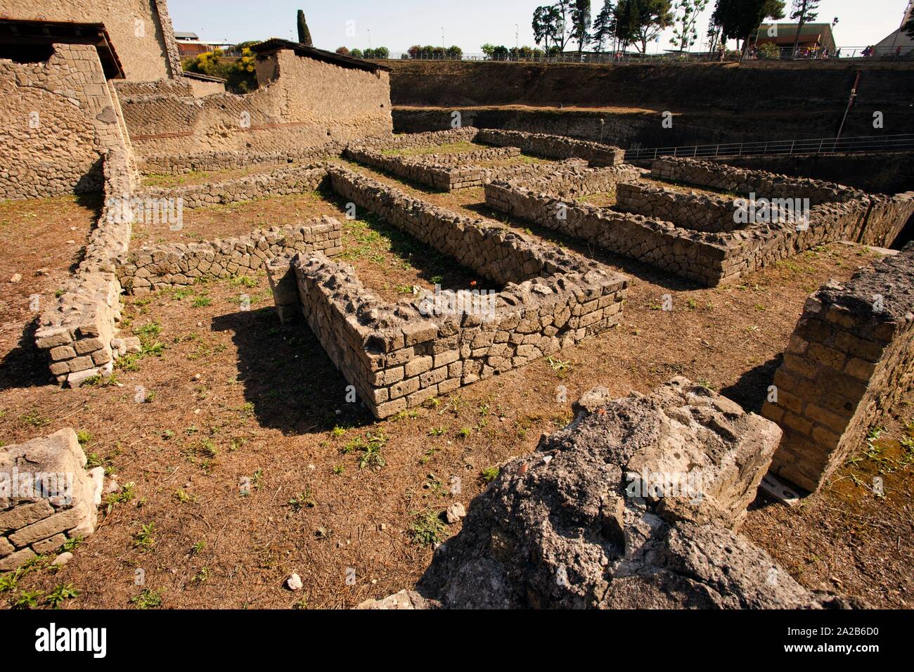 Herculaneum italy vesuvius hi-res stock photography and images - Alamy