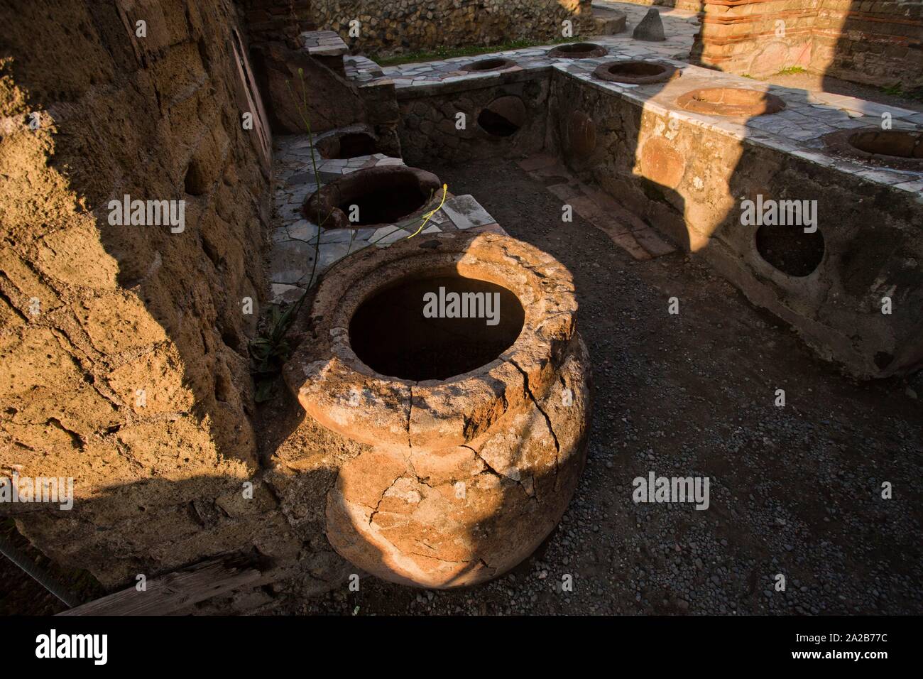 Roman tavern hi-res stock photography and images - Alamy