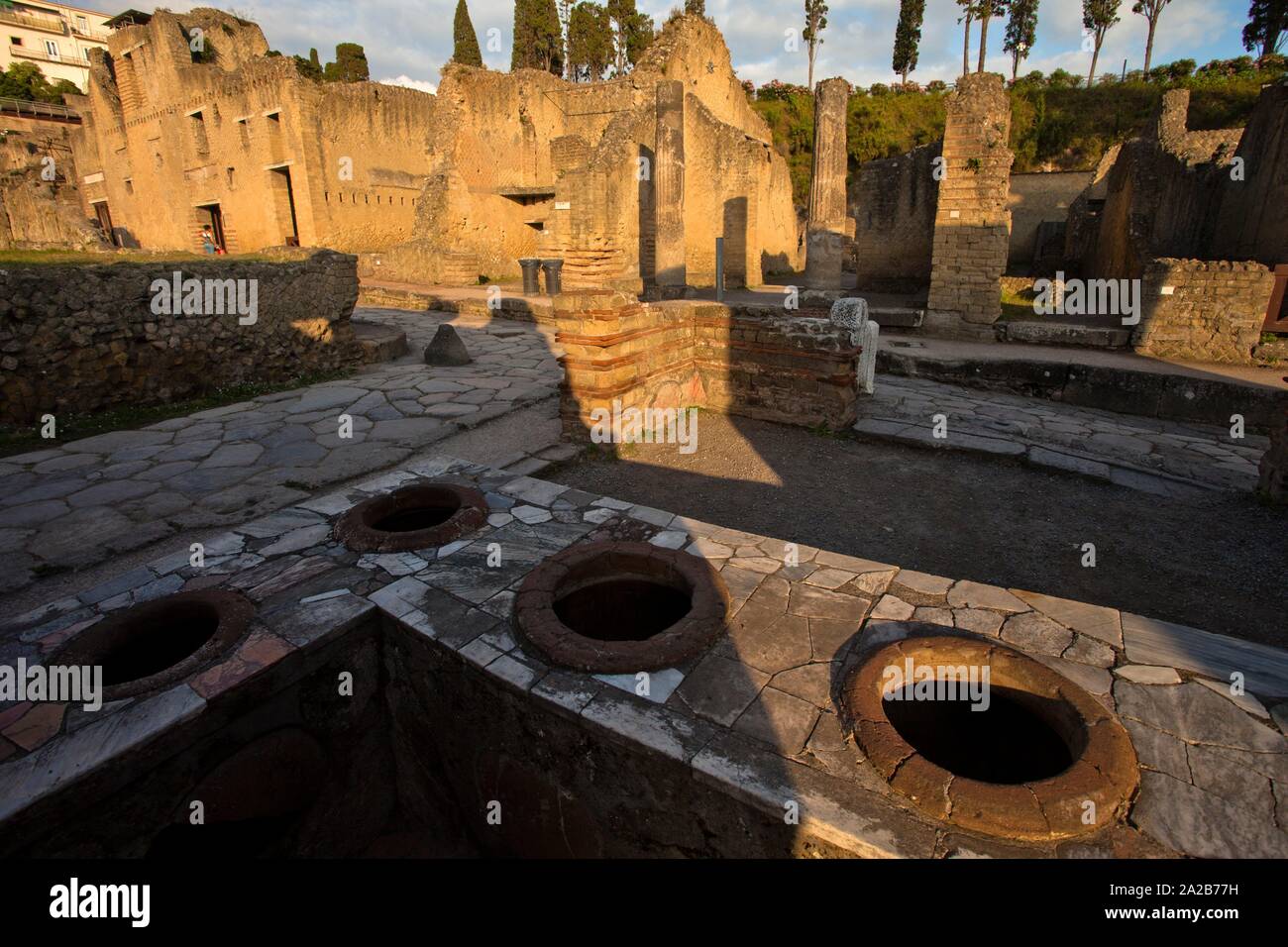 Roman Tavern High Resolution Stock Photography and Images - Alamy