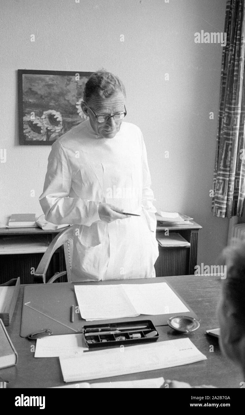 Professor hans glatzel hi-res stock photography and images - Alamy