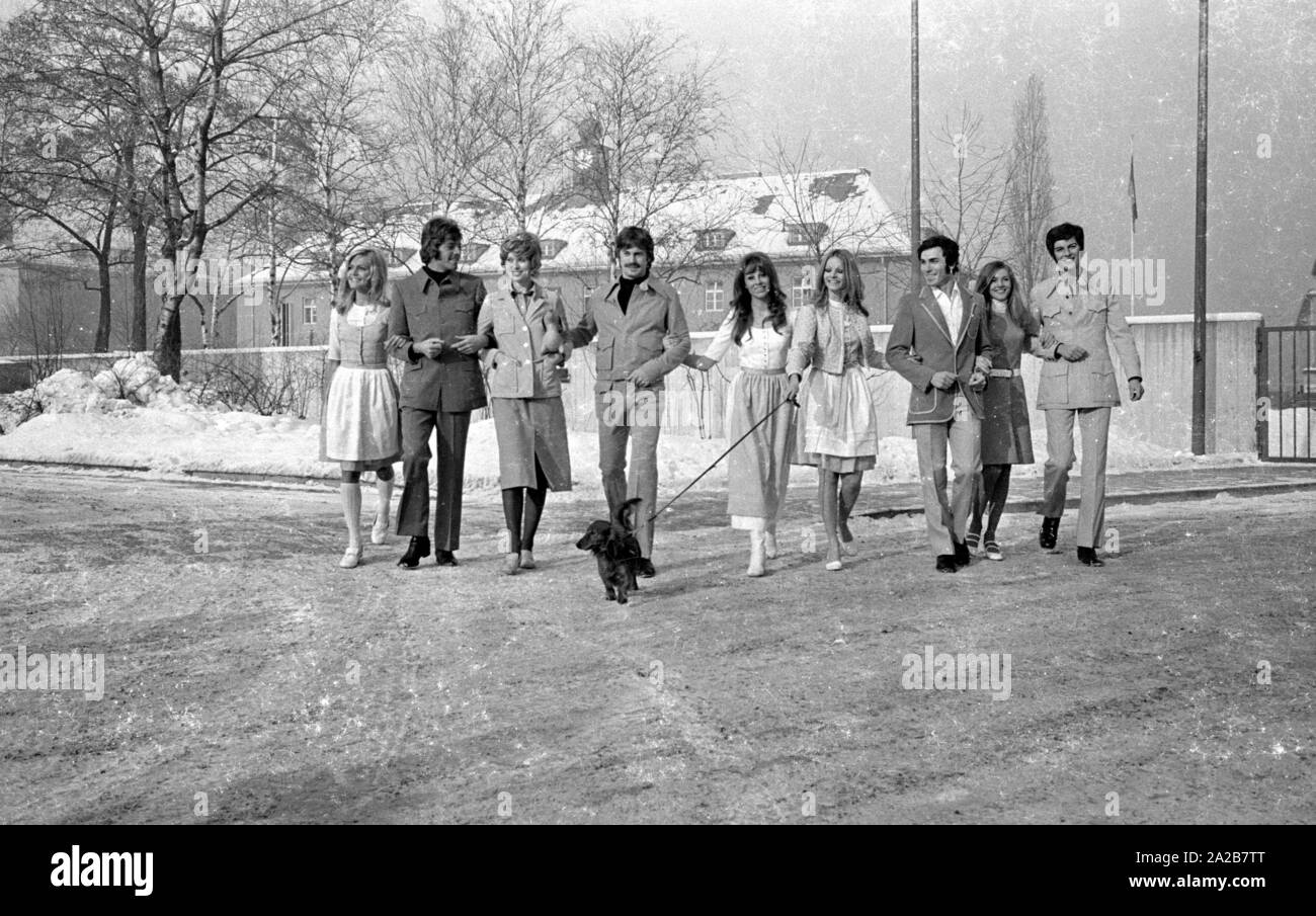 Photo session with fair hostesses and the Olympic mascot "Waldi" on the ...