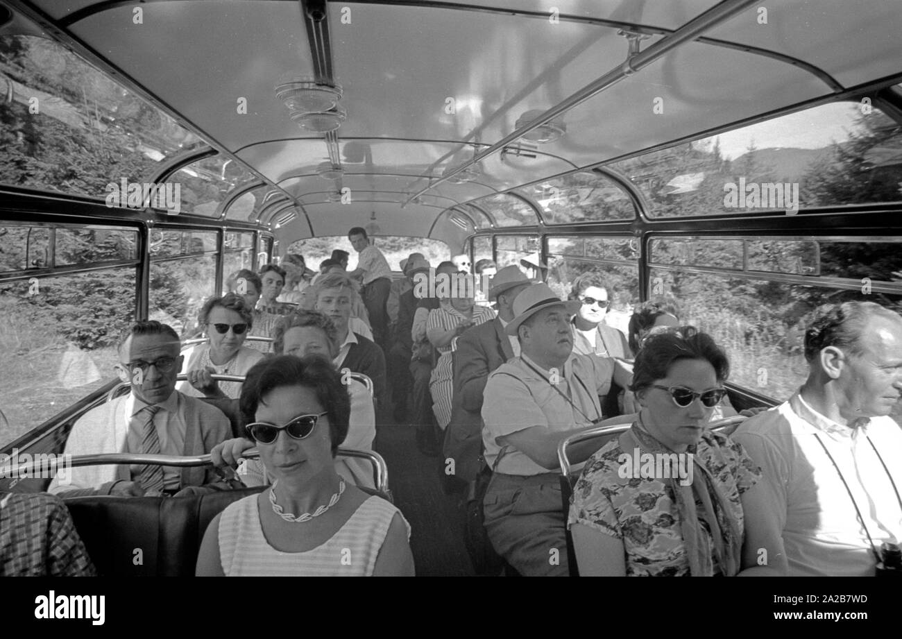1960 bus hi-res stock photography and images - Alamy