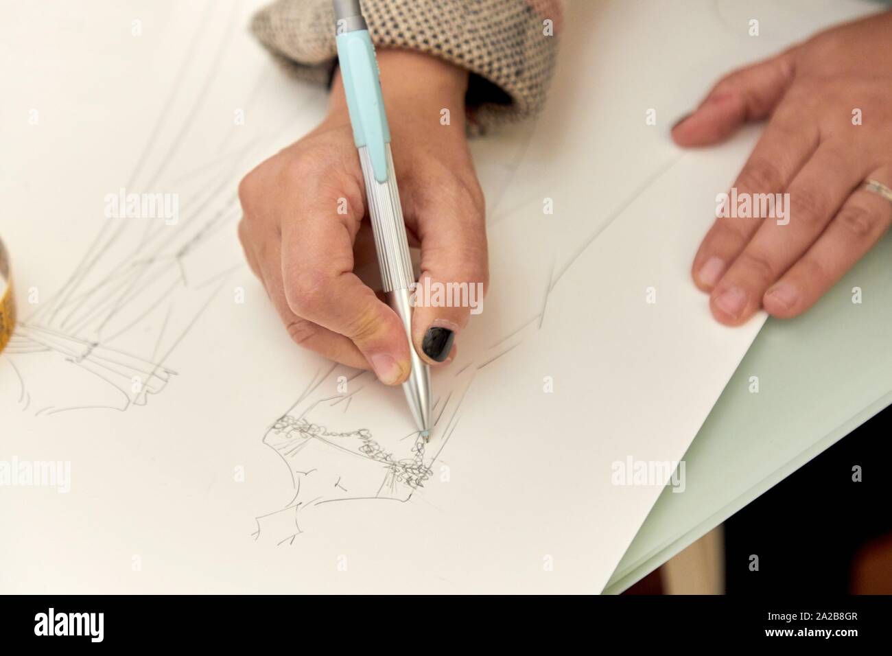 Human drawing hi-res stock photography and images - Alamy