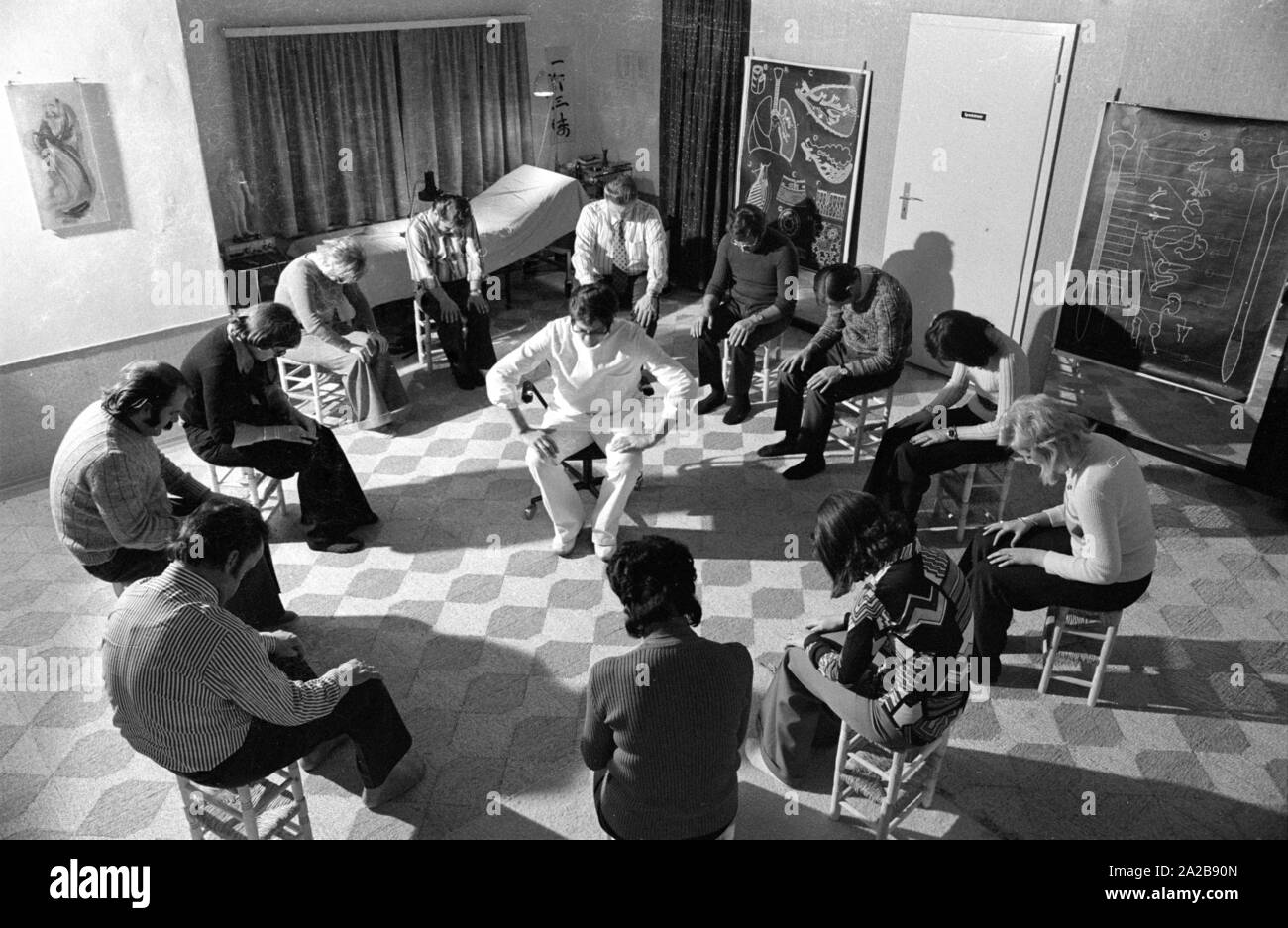 1970s doctor patient Black and White Stock Photos & Images - Alamy