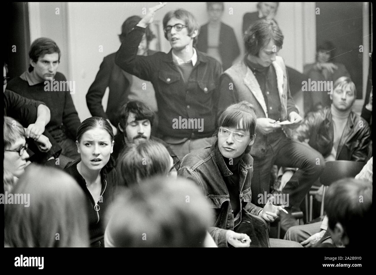 1960s student movement hi-res stock photography and images - Alamy