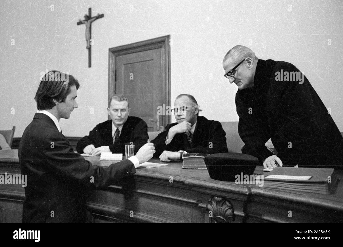 Young man in court Stock Photo - Alamy