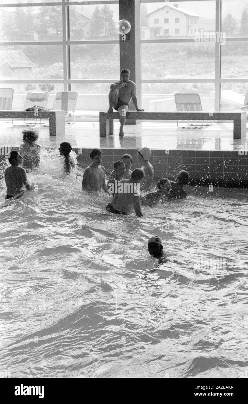 Vintage indoor swimming pool hi-res stock photography and images - Alamy