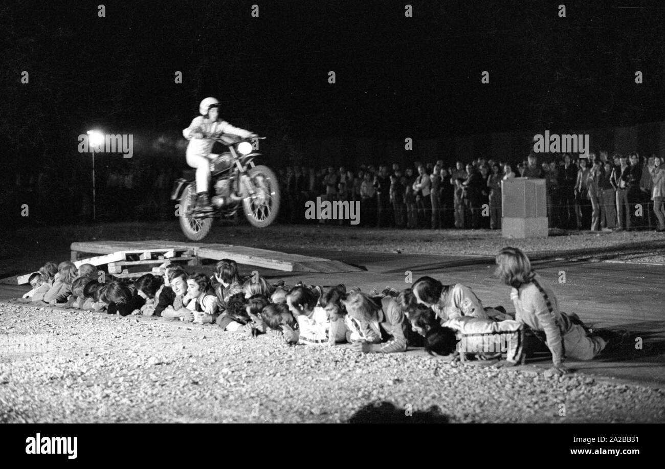 Car crash show Black and White Stock Photos & Images - Alamy