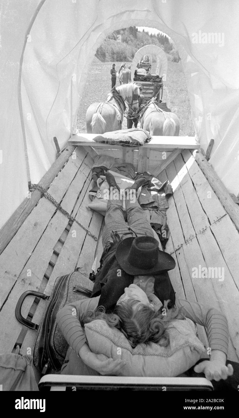 Prairie schooner wagon interior hi-res stock photography and images - Alamy