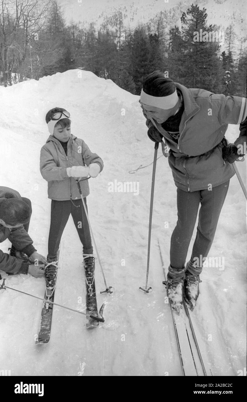 Cyrus Reza Pahlavi (l.), son of Shah Mohammad Reza Pahlavi and his wife ...