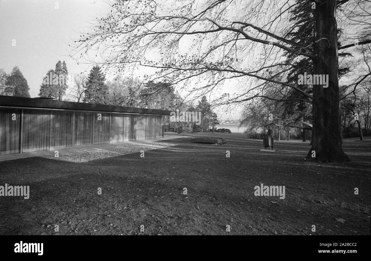 Chancellor bungalow bonn hi-res stock photography and images - Alamy